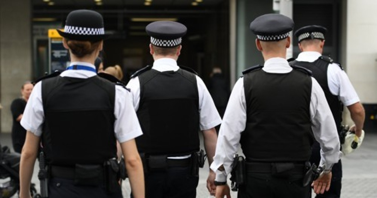 BRITAIN POLICE PAY CAP RISE