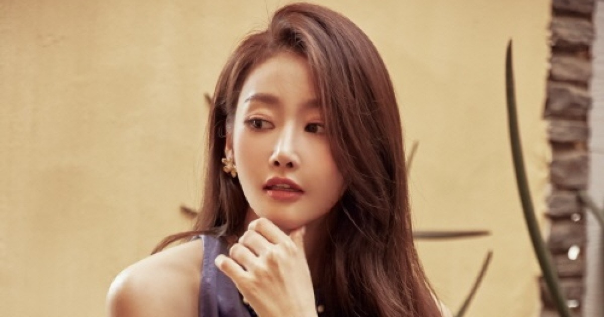 [bnt화보] 송보람 "결혼 계획? 아직은 일에 집중하고 싶다"