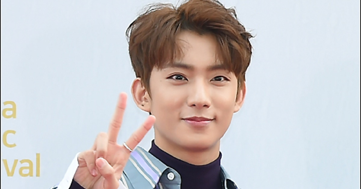 [MD포토] B1A4 공찬, '심쿵 브이'