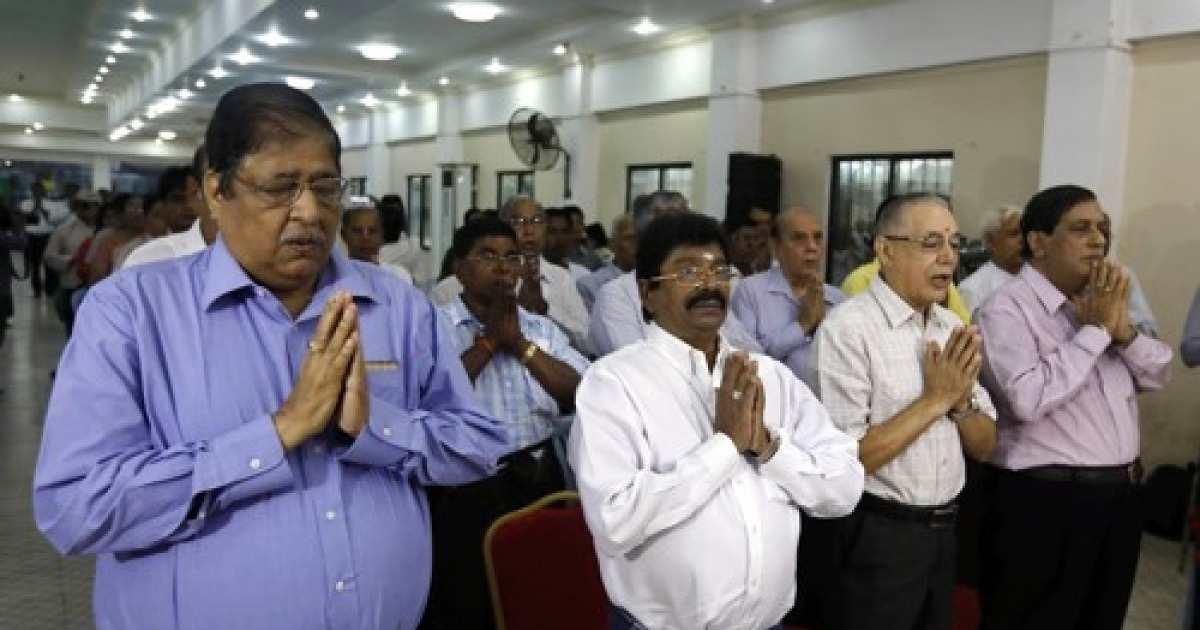 MYANMAR HINDUS PRAYER