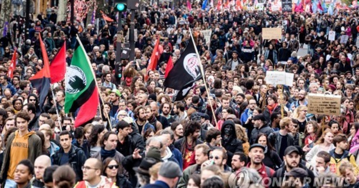 FRANCE UNIONS PROTEST