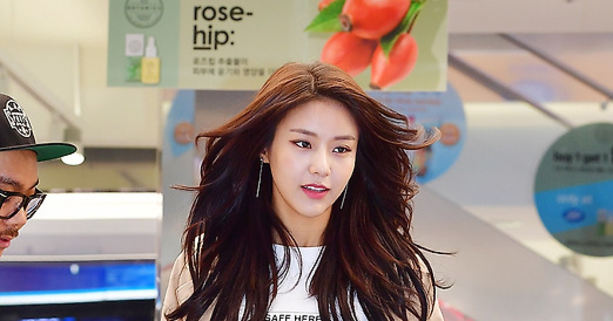 [포토엔HD] AOA 혜정 '완벽한 가을패션'