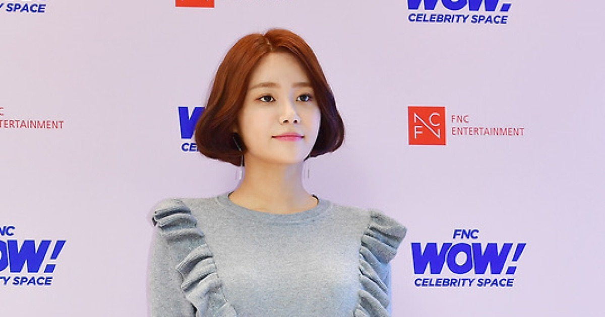 [포토엔HD] AOA 유나 '언밸런스한 스커트'