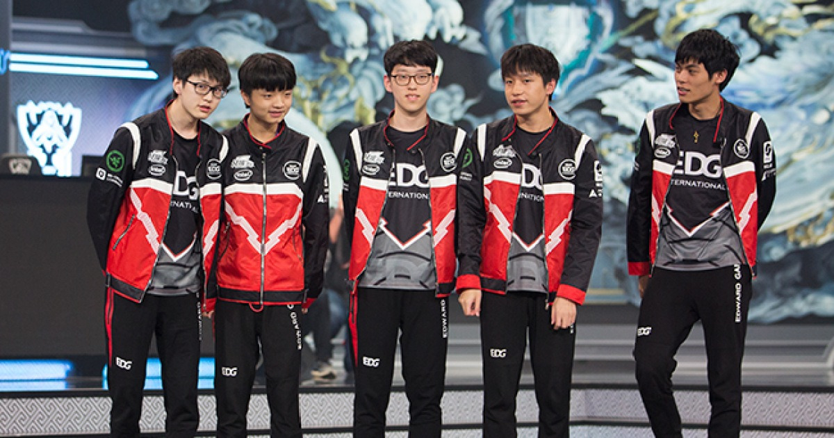 [롤드컵 포토] 드디어 첫 승 거둔 중국 EDG