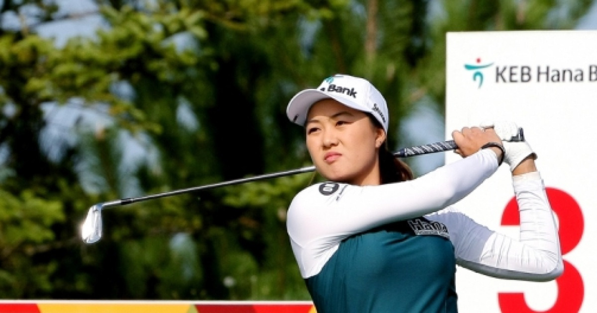 이민지의 날카로운 아이언 티샷 [LPGA KEB하나은행 챔피언십]