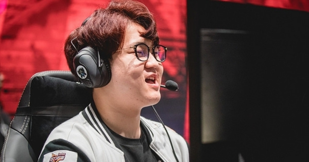 [LOL]SKT, 제이스 백도어로 C9 꺾고 8강 진출