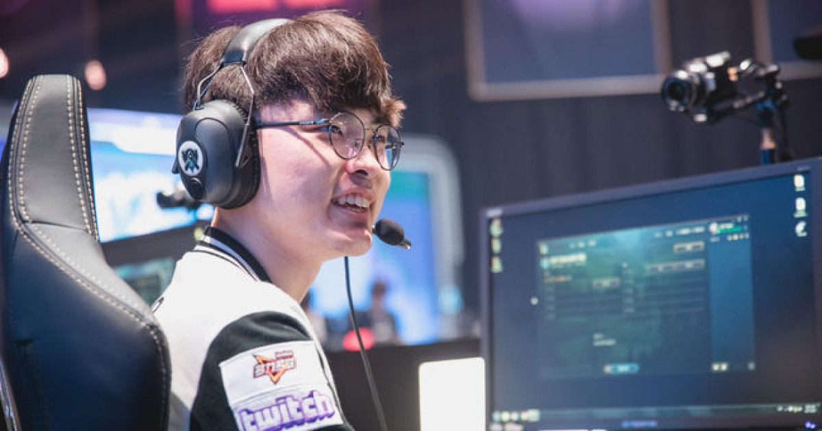 [롤드컵] '역시' SKT, EDG에 짜릿한 역전승..EDG 16강 탈락