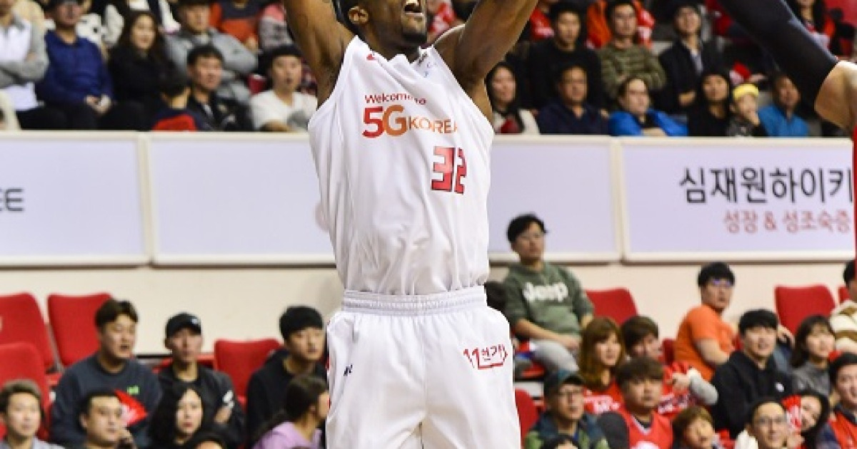 [BK Review] '헤인즈-화이트 폭발' SK, 현대모비스 꺾고 2연승