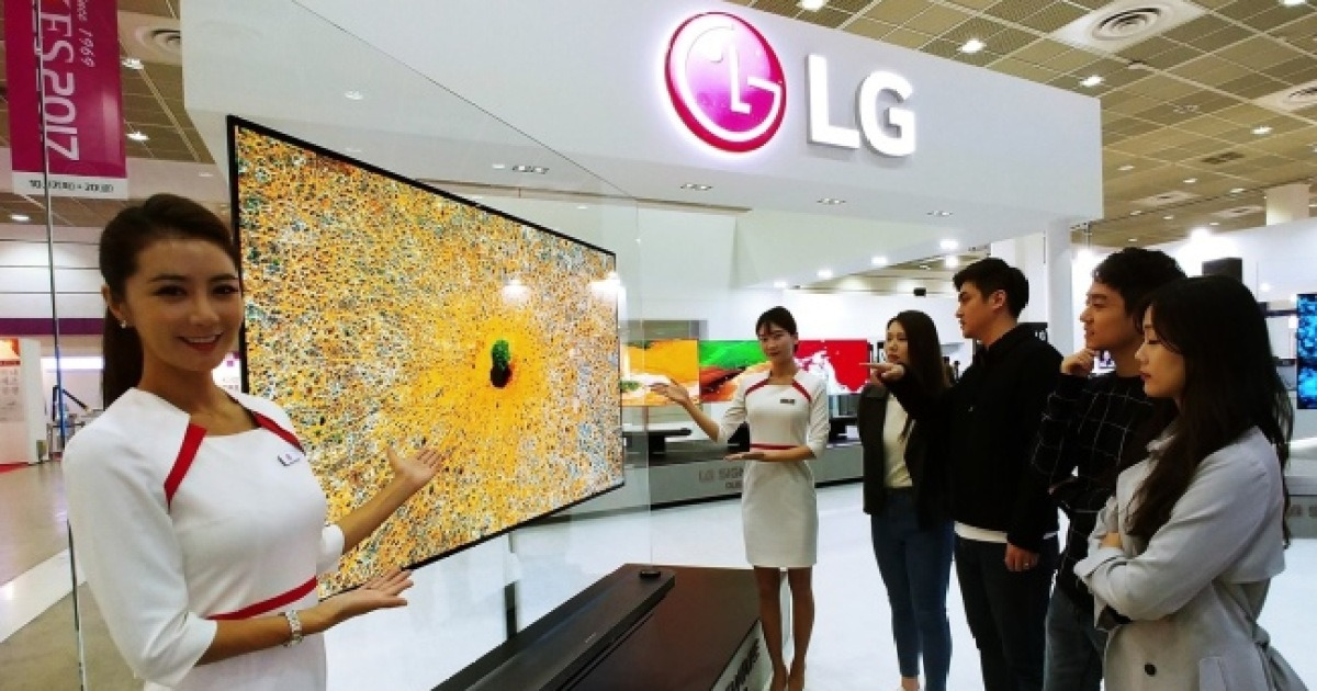 올레드TV부터 공항로봇까지..LG전자 'KES 2017' 참가