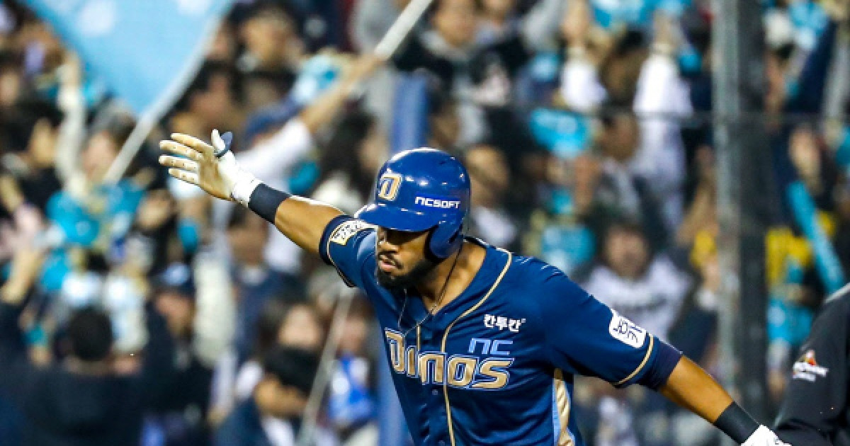 [PO1] 테임즈 앞에서 '그랜드슬램' 스크럭스, 4번 타자의 기운 그대로