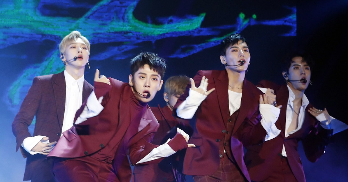 '지금은 JBJ 쇼타임'