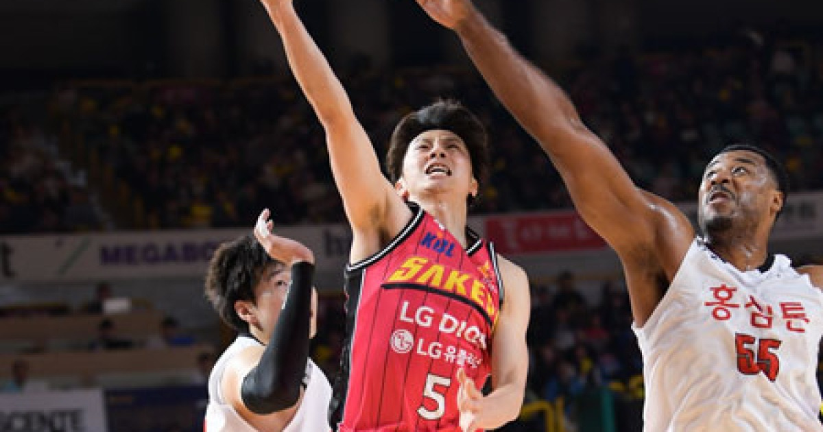 '김시래 28점' LG 홈 개막전 승리, KGC 2연승 마감