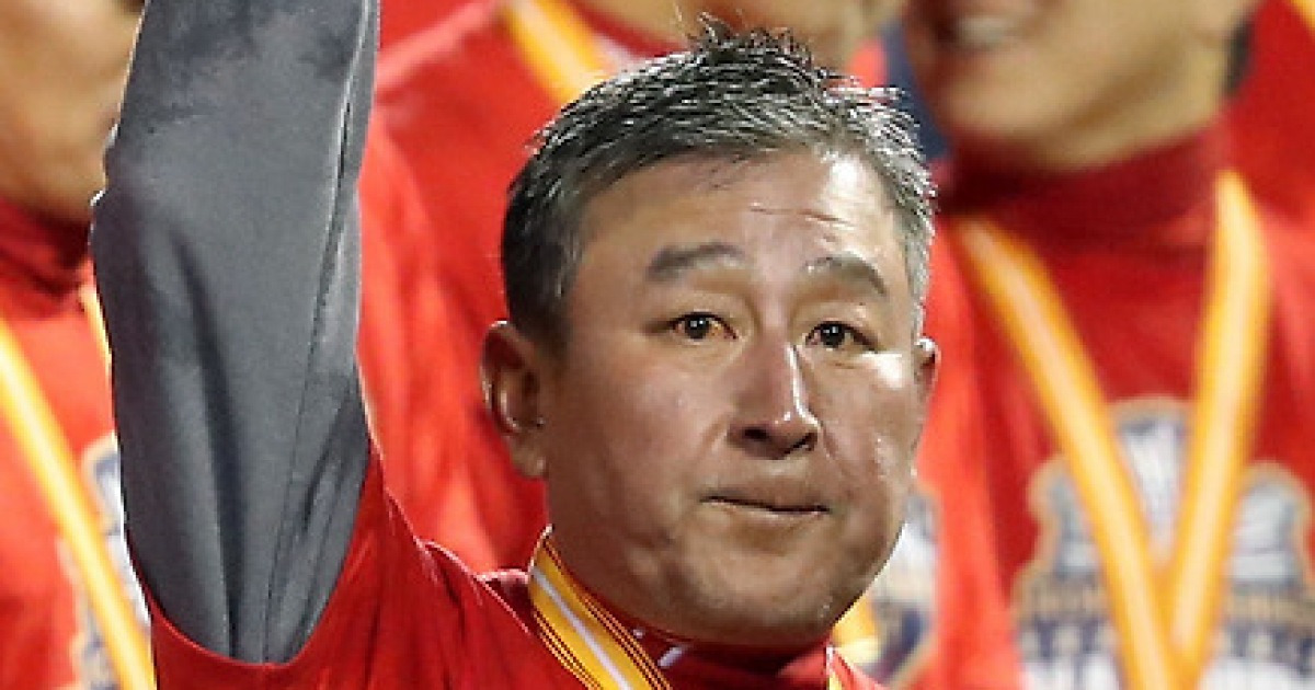 'V11' 김기태 KIA 감독 "팬들 응원에 큰 기를 받았다"