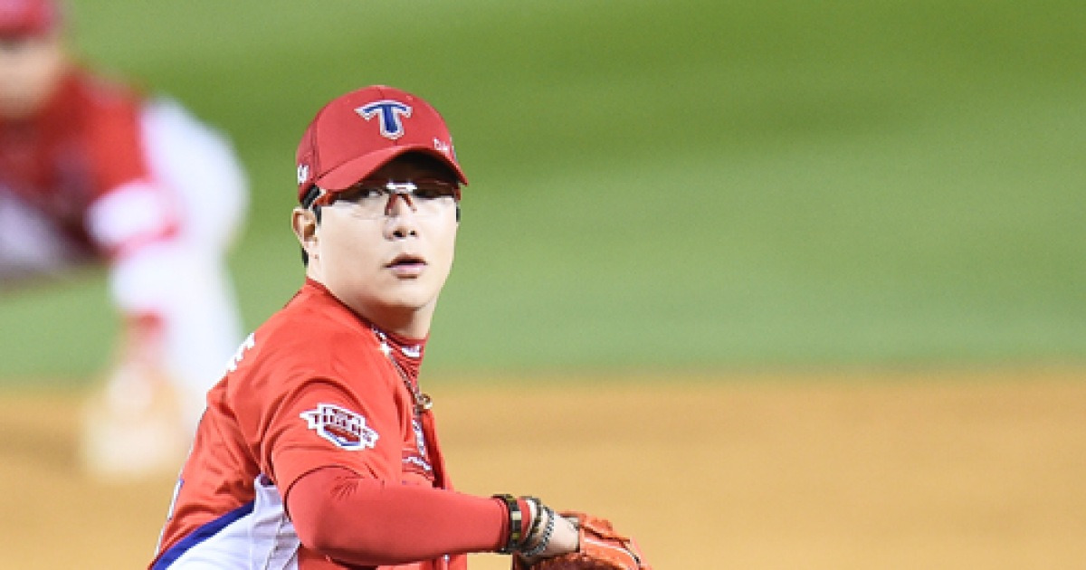 [KS] '완봉승에 우승 확정' KIA 양현종, 한국시리즈 MVP 선정