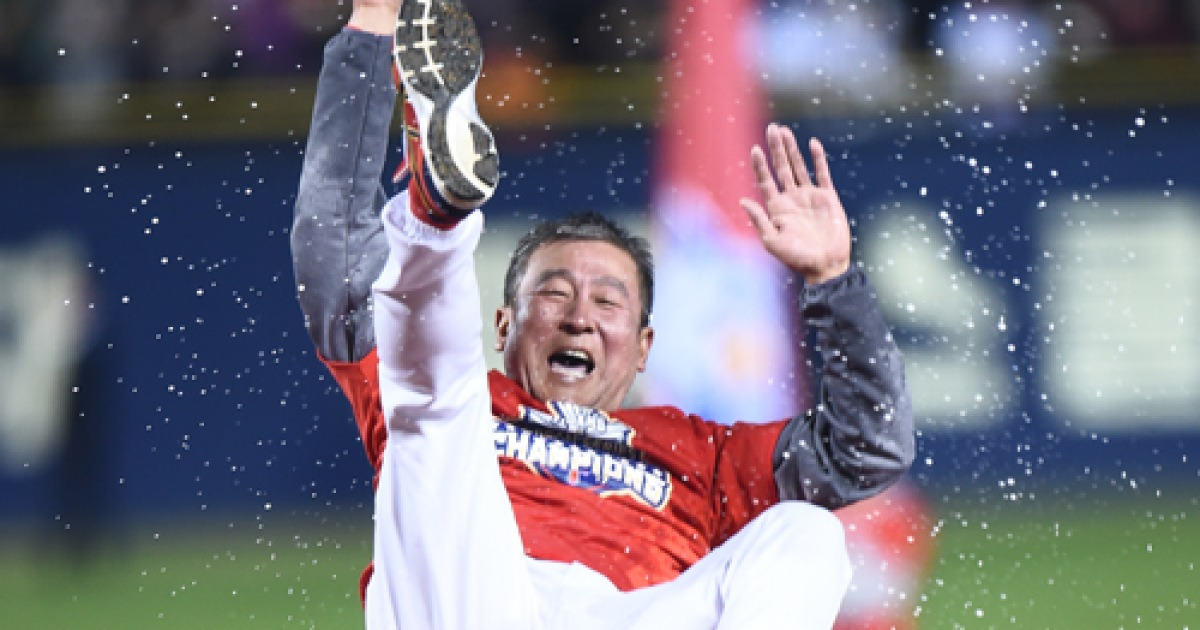 [KS 5차전] 'V11' KIA 김기태 감독 "양현종 투입, 오늘 끝내려고 했다" (일문일답)