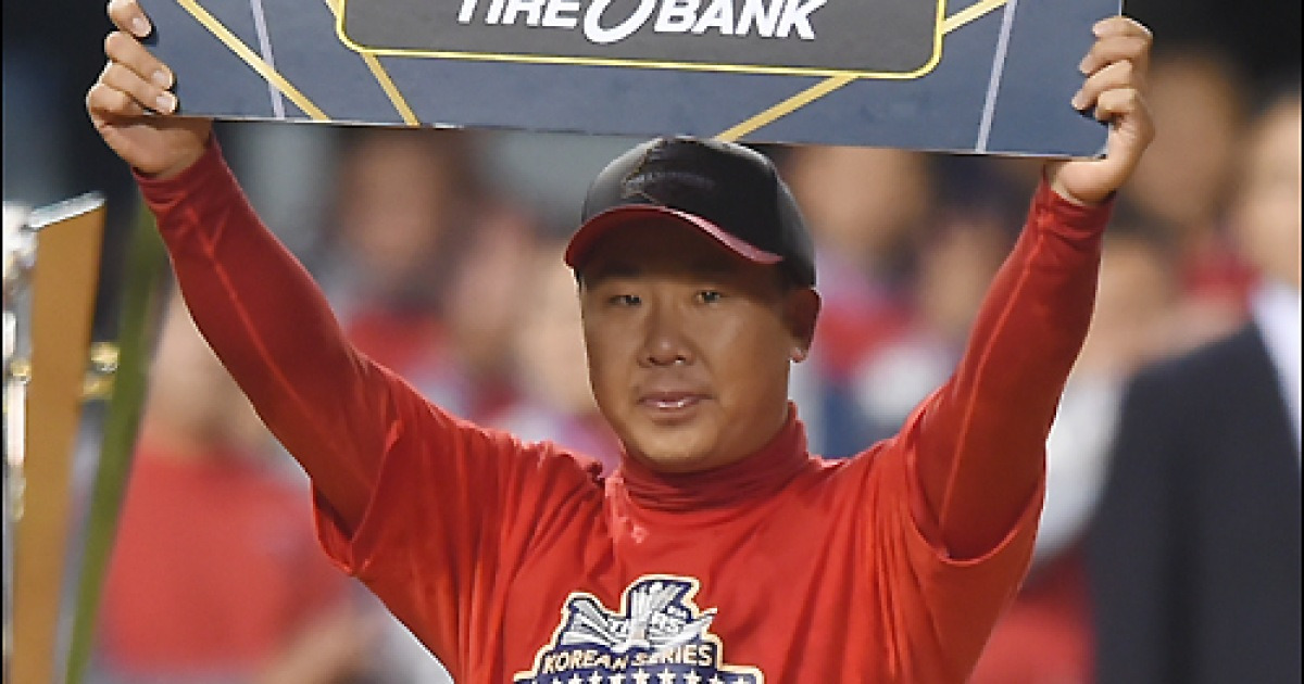 [MD포토] 이범호, 'KS5차전 MVP는 바로 나!'