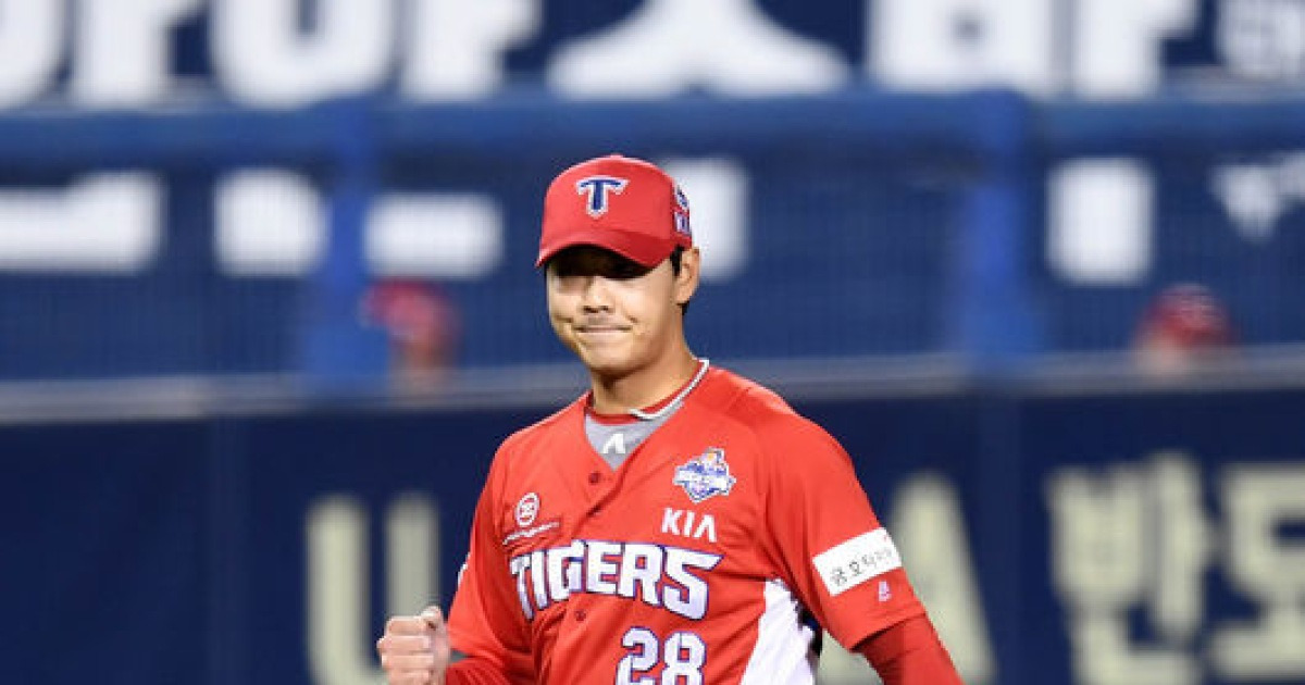 [KIA V11] '철벽 8회' 김윤동, 'V11' 9부 능선 직접 넘겼다