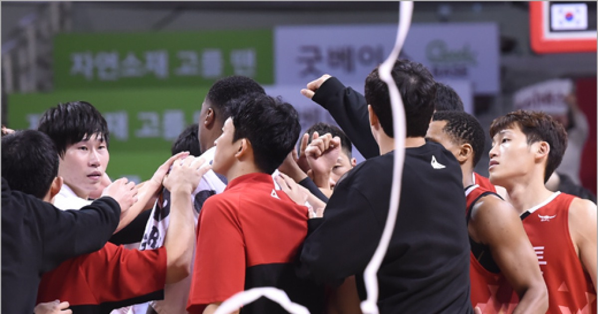 [MD포토] KGC 'KT에 81-66 승리'