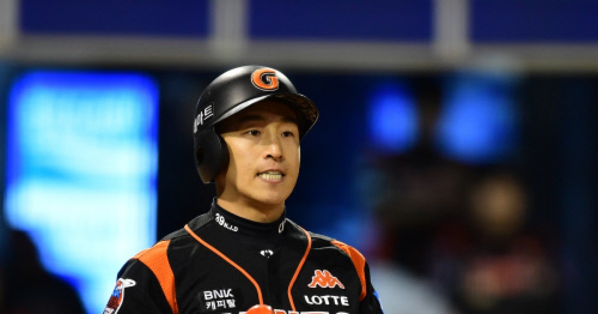 KBO, 2018 FA 명단 발표..8일부터 스토브리그 시작