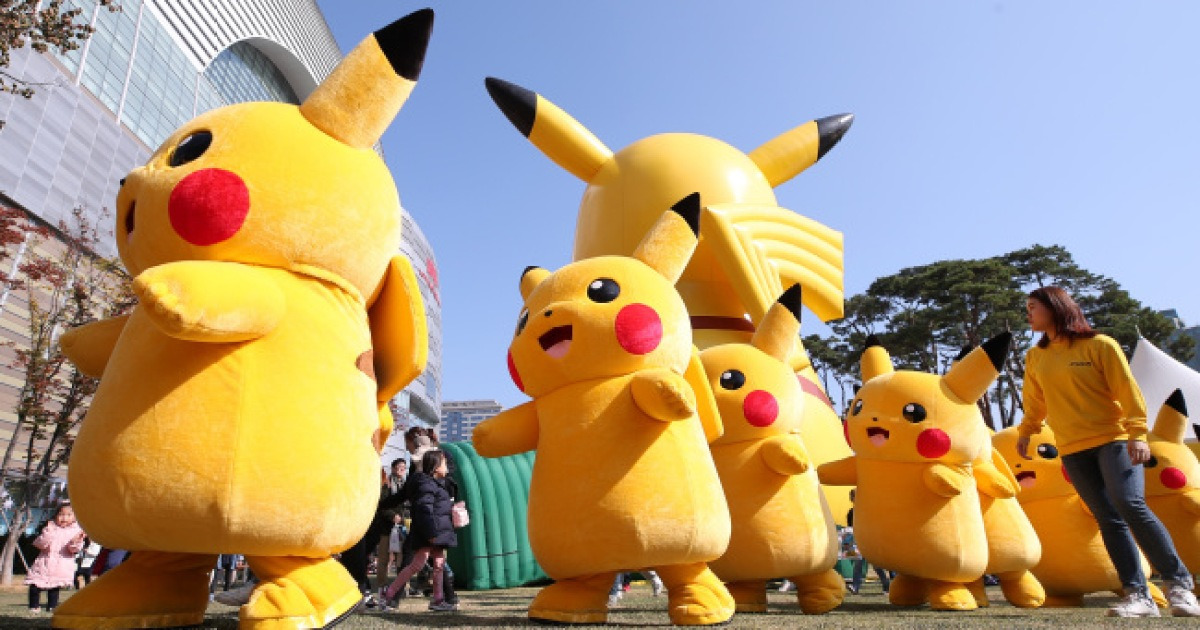 [Photo News] Lotte World Tower hosts Pikachu parade
