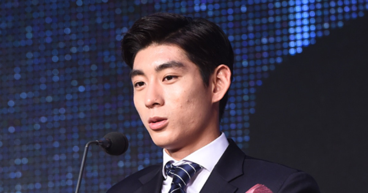 '바람의 손자' 넥센 이정후, 2017 KBO 신인상 수상