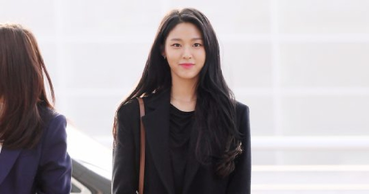 [TEN PHOTO] AOA 설현 '셔터를 부르는 미모'