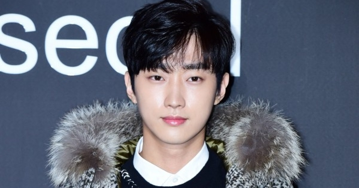 B1A4 진영, 손바닥만 한 얼굴