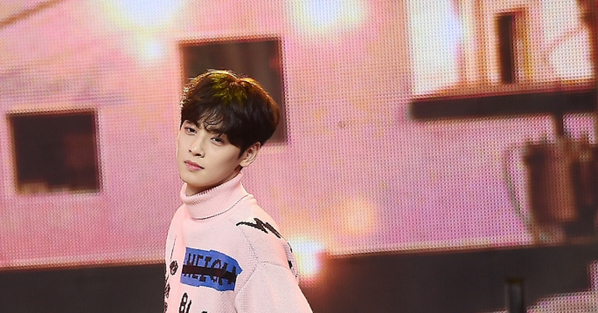 [포토엔hd] 아스트로 차은우 얼굴 천재의 치명적인 유혹