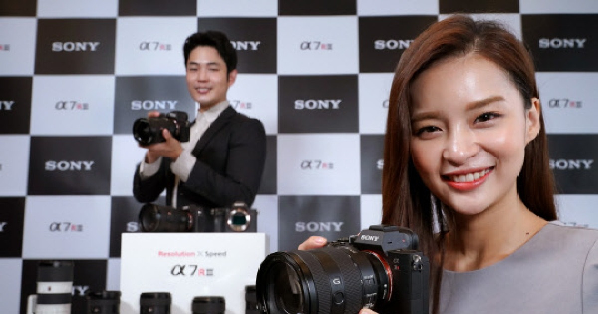 소니코리아, 풀프레임 미러리스 카메라 '알파7R III' 출시