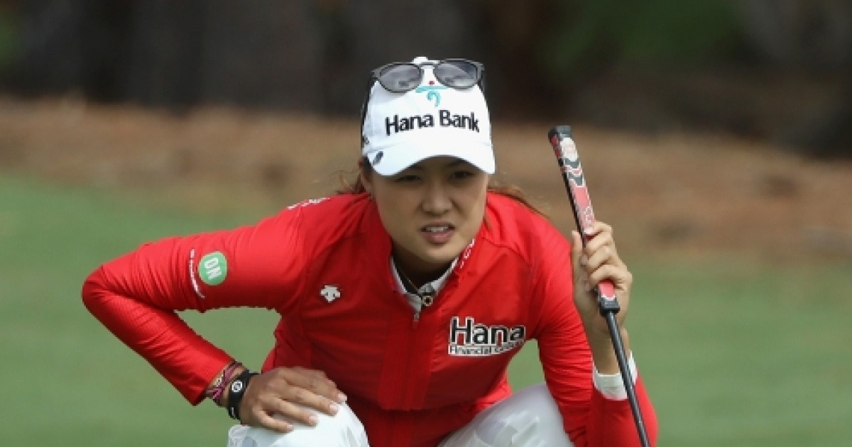 신중하게 그린을 읽는 이민지 프로 [LPGA CME그룹 투어챔피언십]