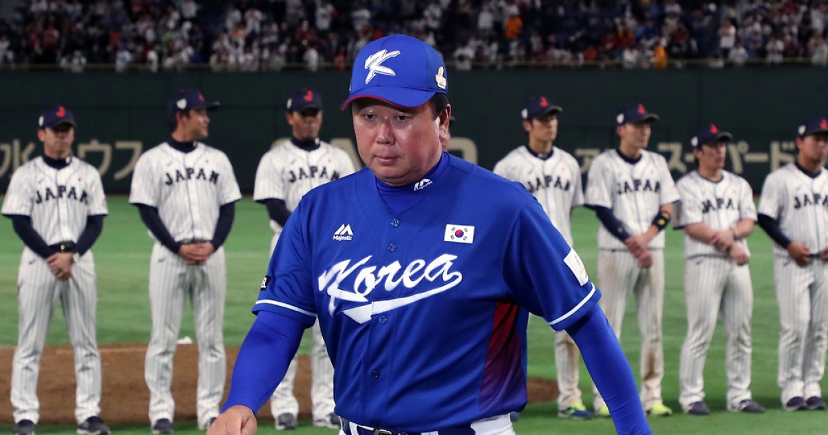 APBC 시상식장 나서는 선동열 감독