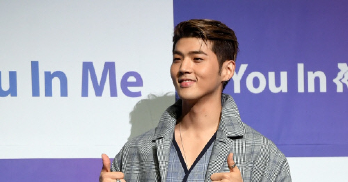 [SS포토] 카드(KARD) 비엠, 컴백 앨범..최고에요~!