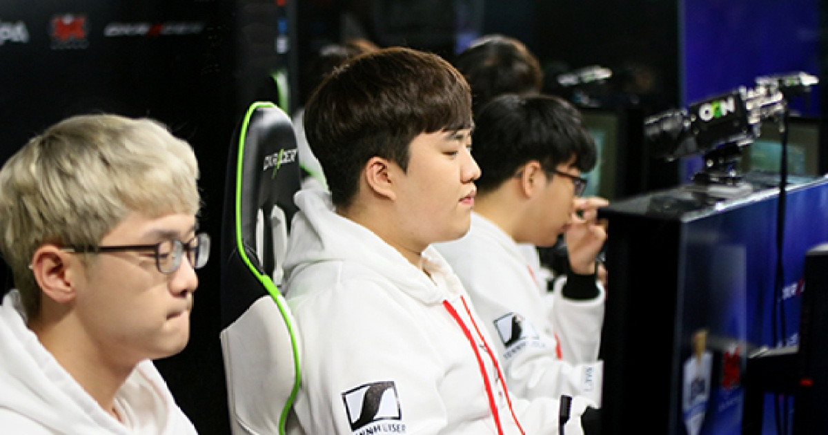 [KeSPA컵] 락스, 원거리 공격 듀오와 충격파로 에버8 격파! 1-0