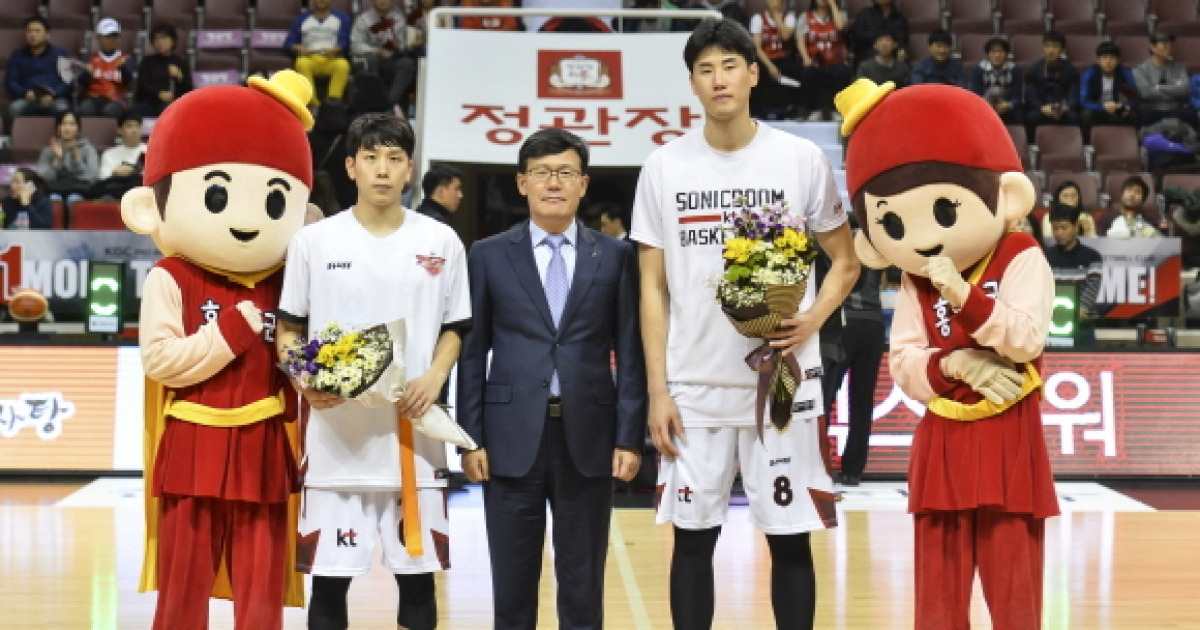 [KGC-kt]'트레이드 후 첫 대결' 더 요긴하게 쓴건 kt였다