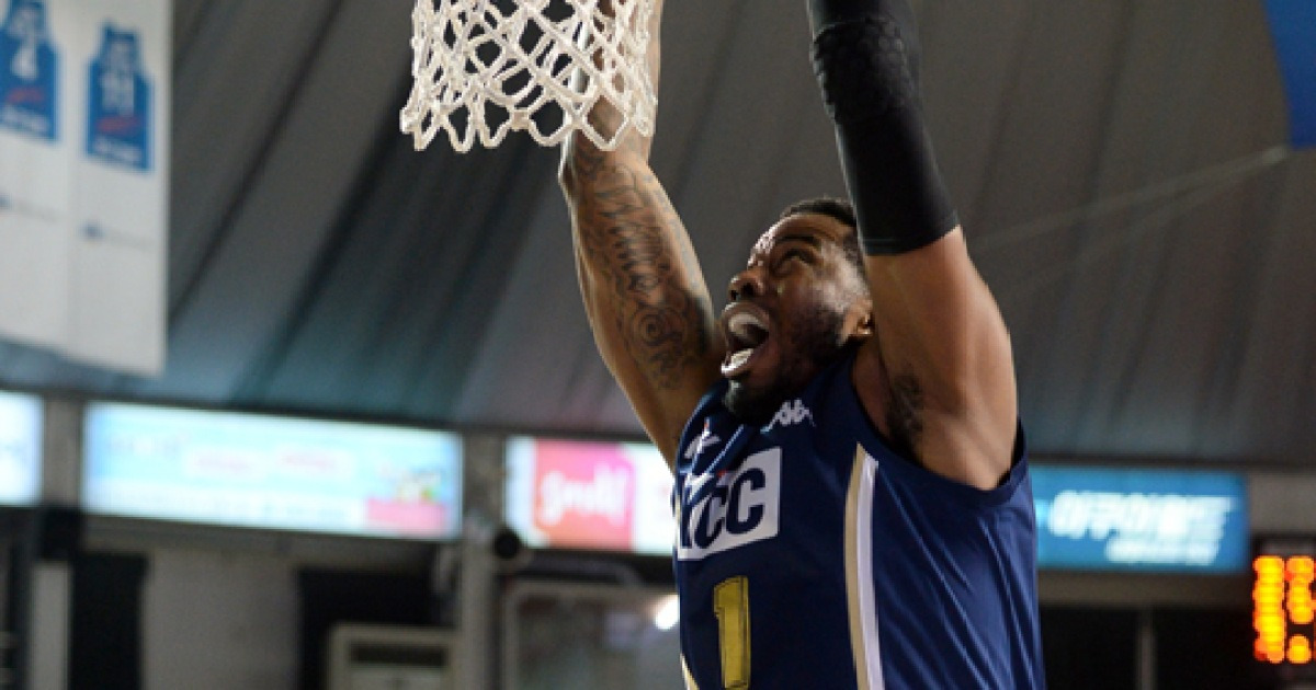 로드·하승진 포효한 KCC, LG 꺾고 시즌 7연승 달성