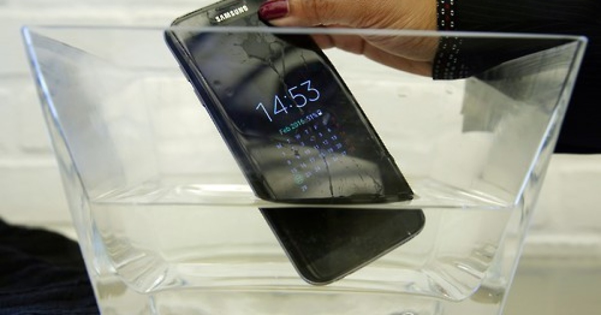 Water-resistant phone behind survival in Incheon boat sinking