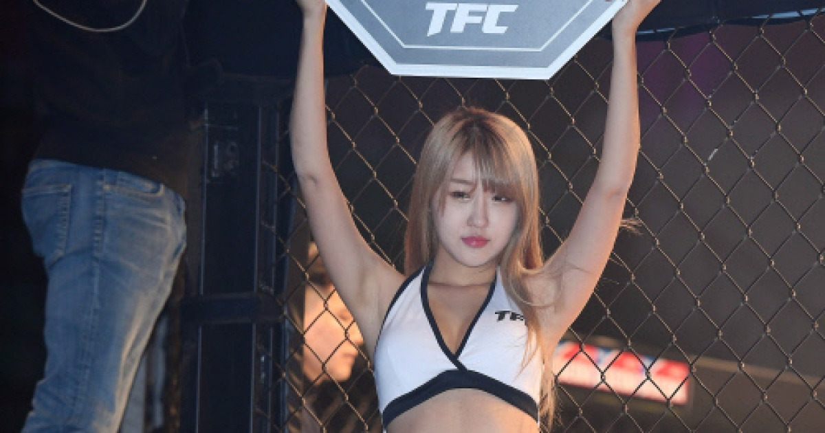 [포토]민송이, "TFC걸 답게 화려하죠~"