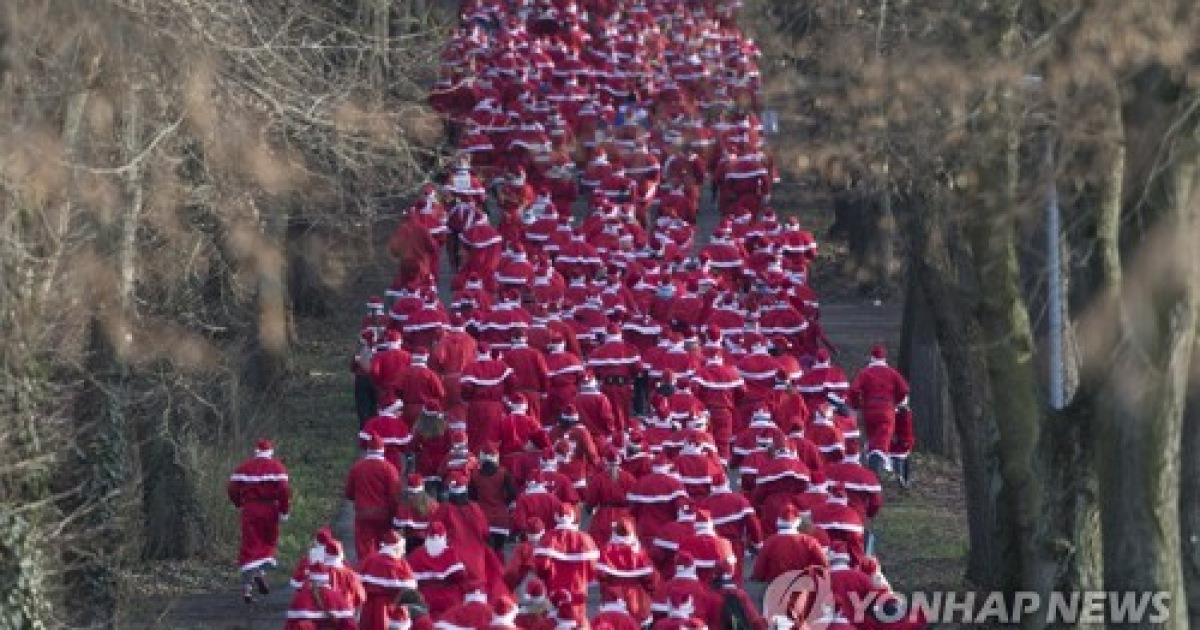 Germany Santa Claus Run