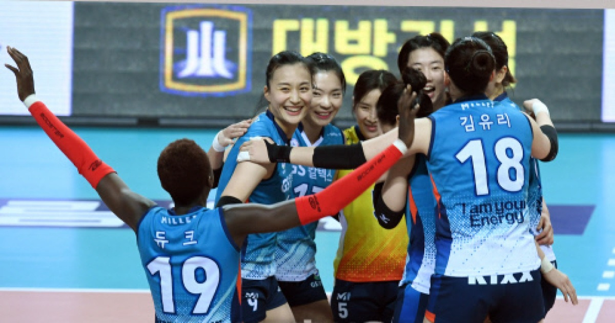 [포토]GS칼텍스, KGC인삼공사에 3-0 완승 거두며 연패 탈출