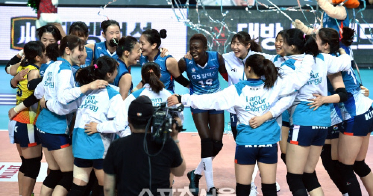 [포토]듀크 맹활약 GS칼텍스, KGC인삼공사에 3-0 완승