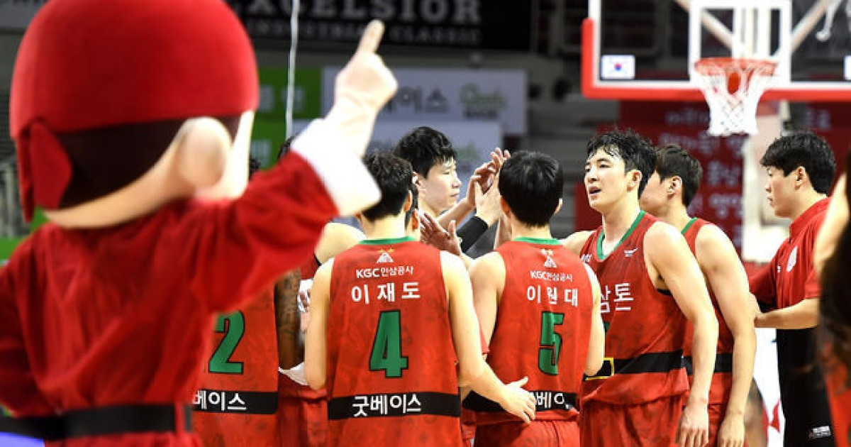 [사진]92-75 승리거둔 KGC,'4연승 질주'