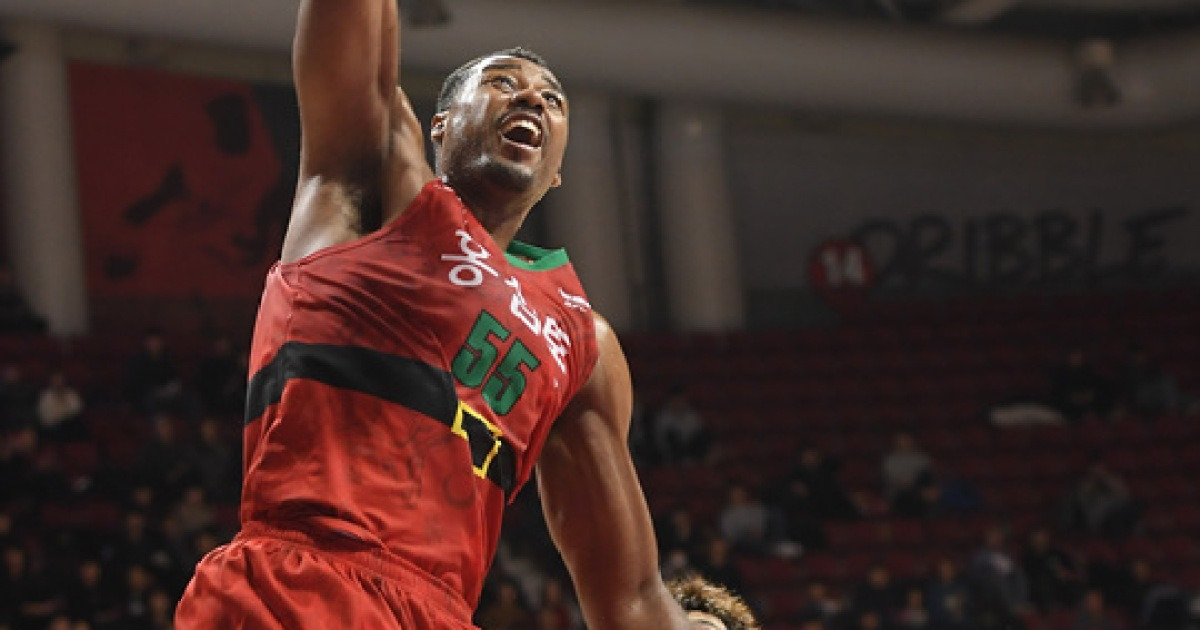 사이먼 18점 22R KGC 5연승, DB 꺾고 단독 4위