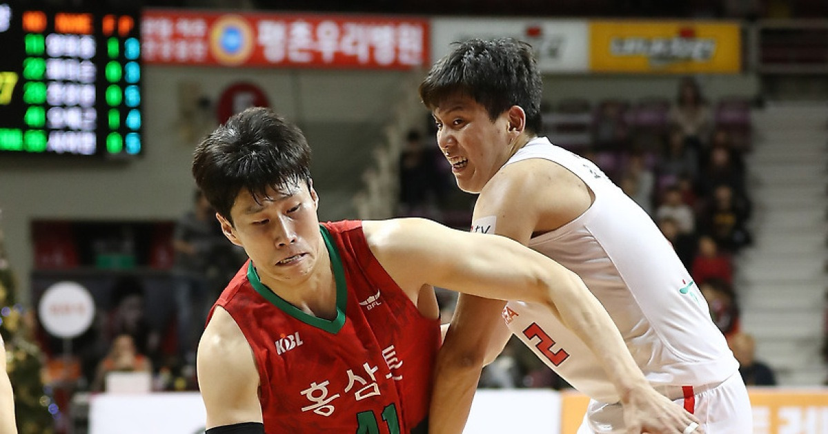 '오세근 활약' KGC..선두 SK마저 격침! 파죽의 6연승