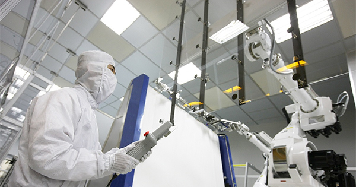 LG Display gains gov't approval on plan to open OLED factory in China