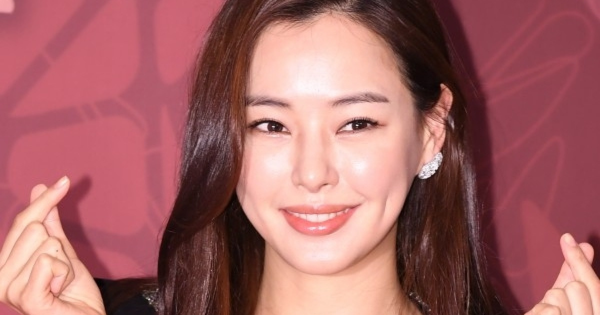 이하늬 '사랑스럽게~' (2017 MBC 연기대상)