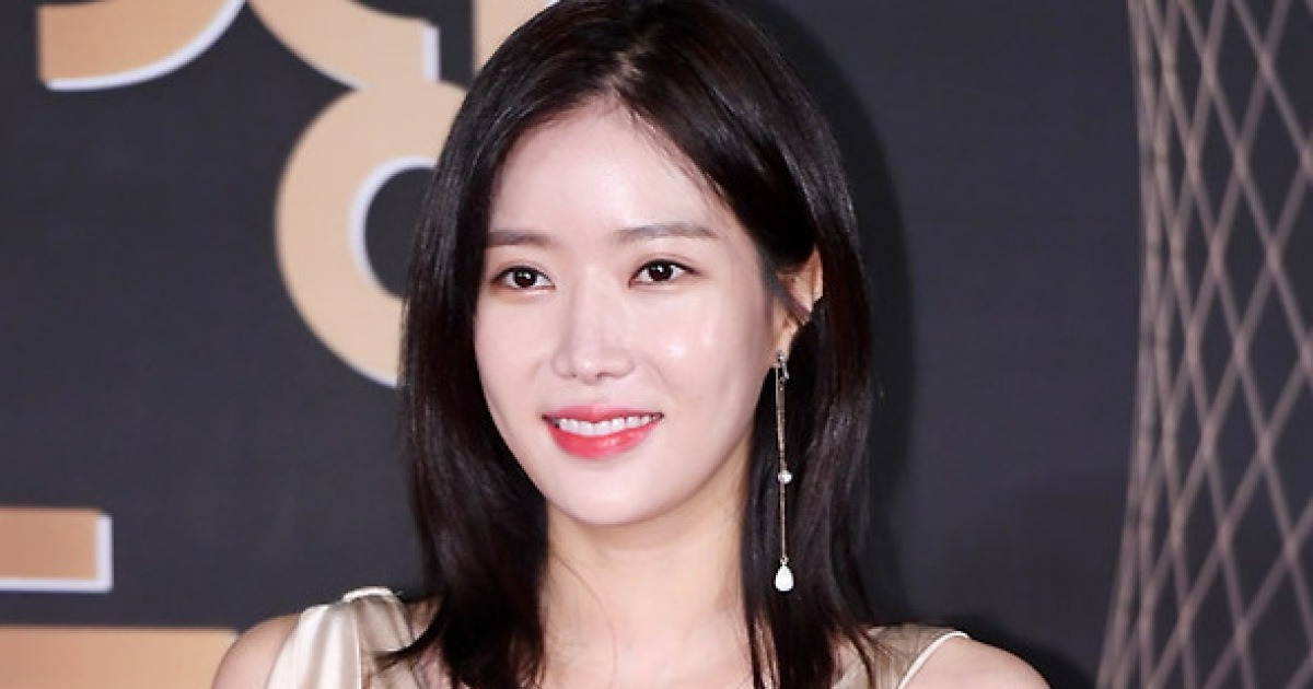 [TD포토] 임수향 '천 하나 걸친듯한 파격 드레스~'(KBS 연기대상)