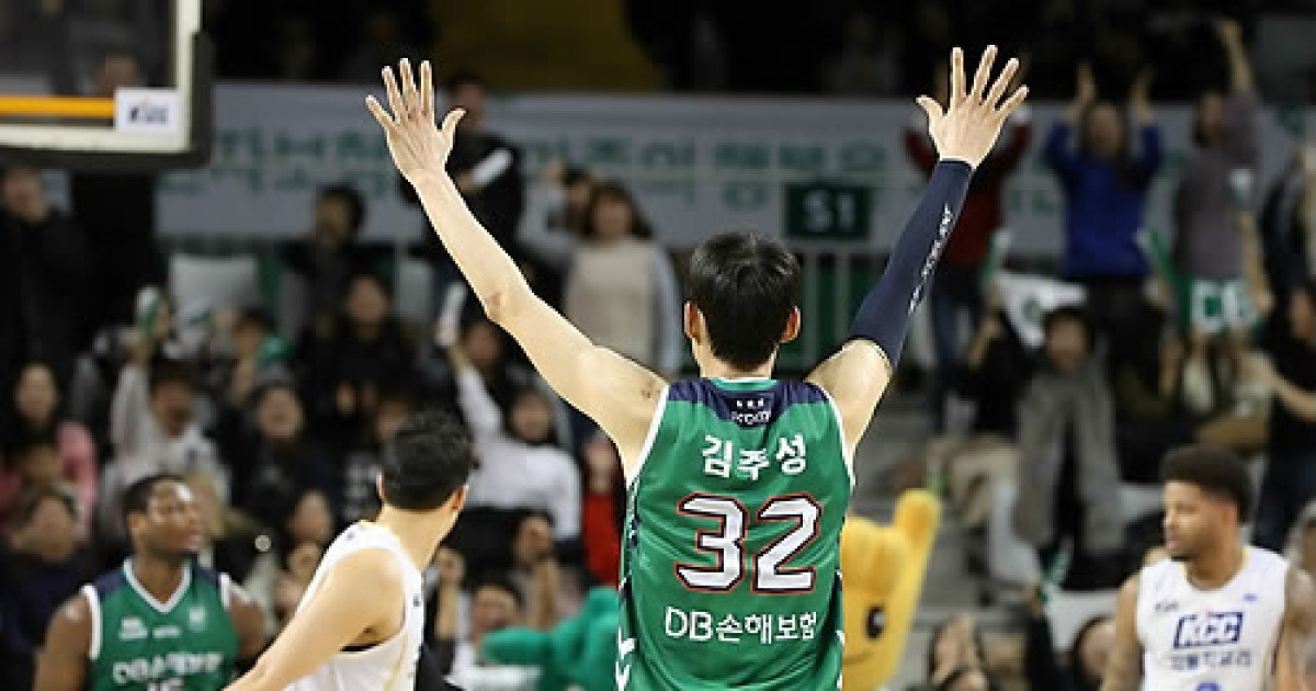 은퇴투어 시작한 김주성 4Q 3점포 2방..DB, KCC 잡고 선두 탈환(종합)