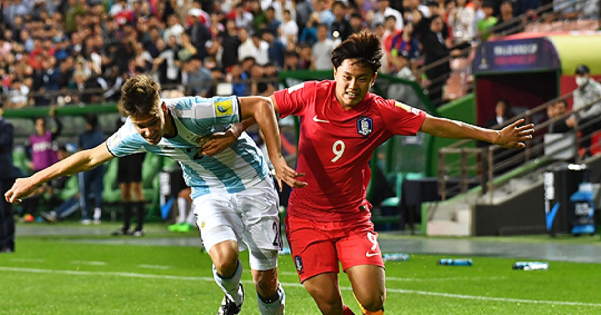 FC서울, U20 월드컵 스타 FW 조영욱 영입