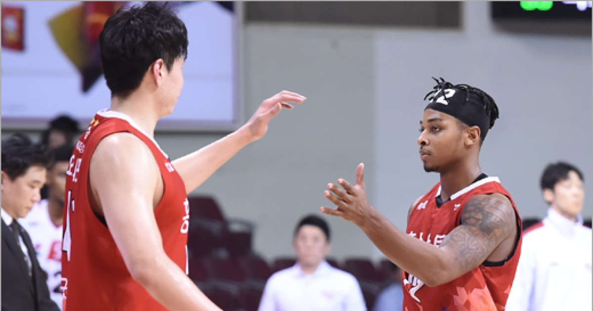 [MD포토] KGC 'KT에 10연패 안긴 역전승'