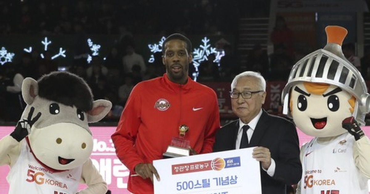 헤인즈 KBL 통산 500스틸 달성